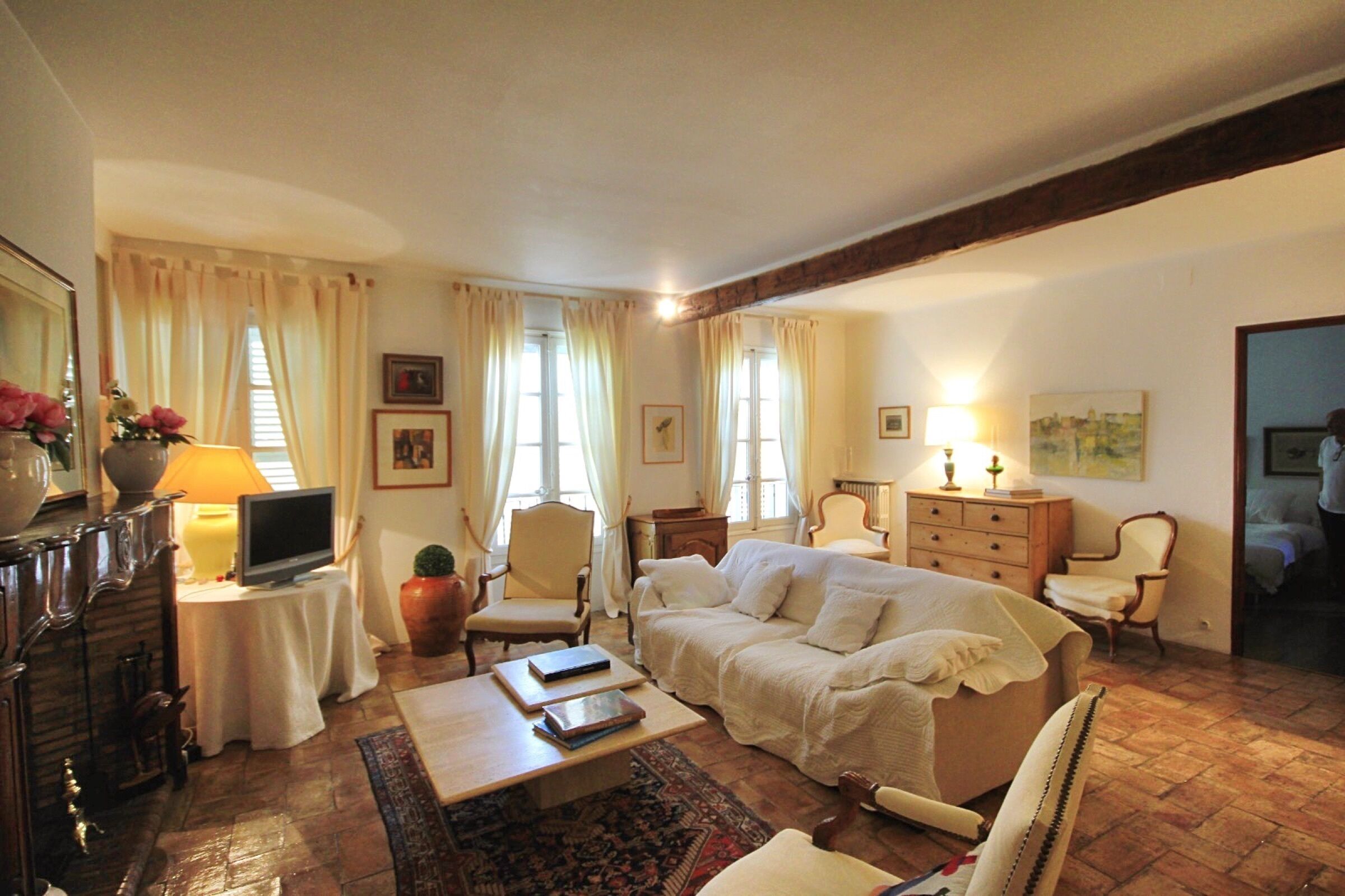 Groot Appartement In Het Centrum Van Avignon Met 3 Slaapkamers / Terras / Airconditioning / Wifi - Avignon