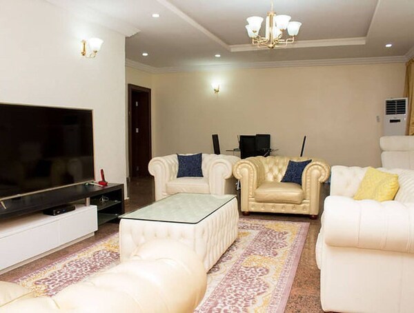 Z'bass Hotel & Resort - Abuja