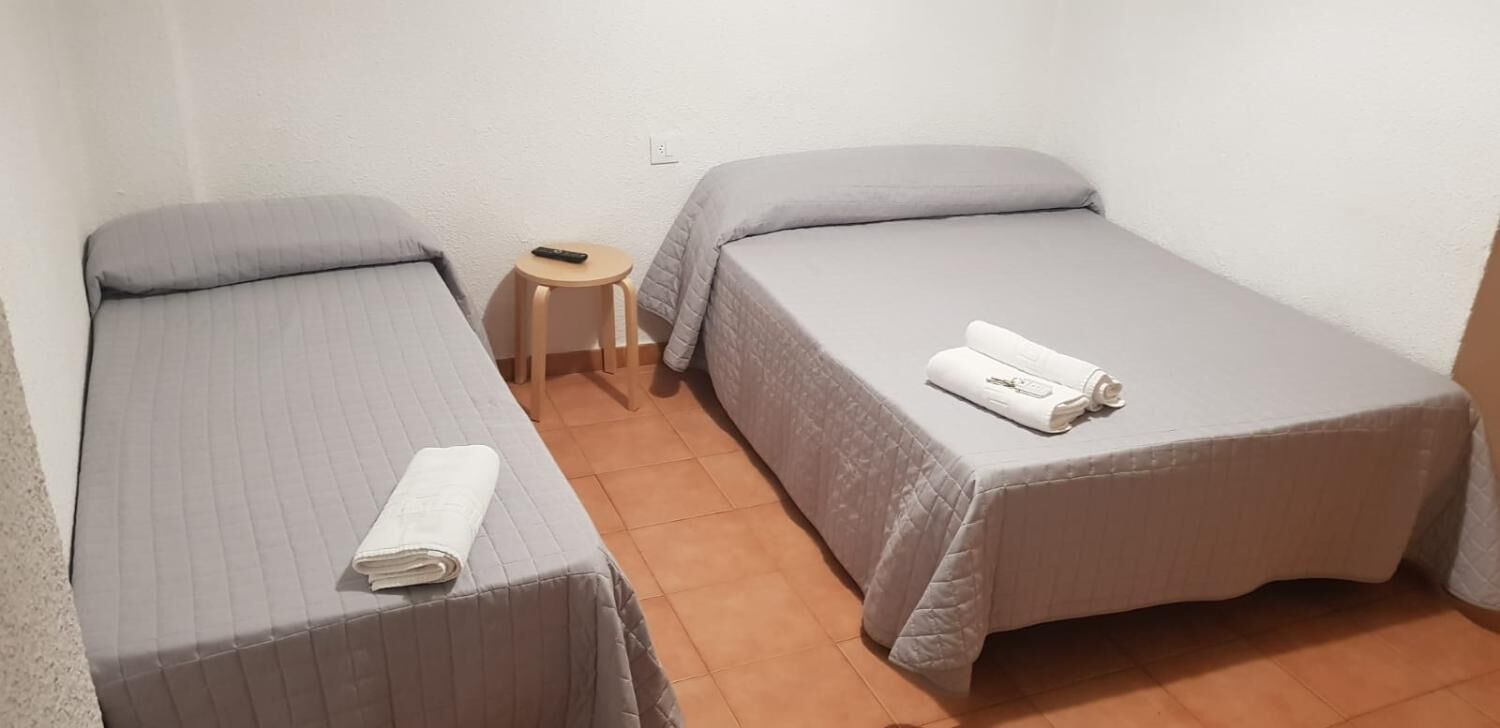Cortinas/cortinados opacos, Wi-fi grátis, roupa de cama fornecida 