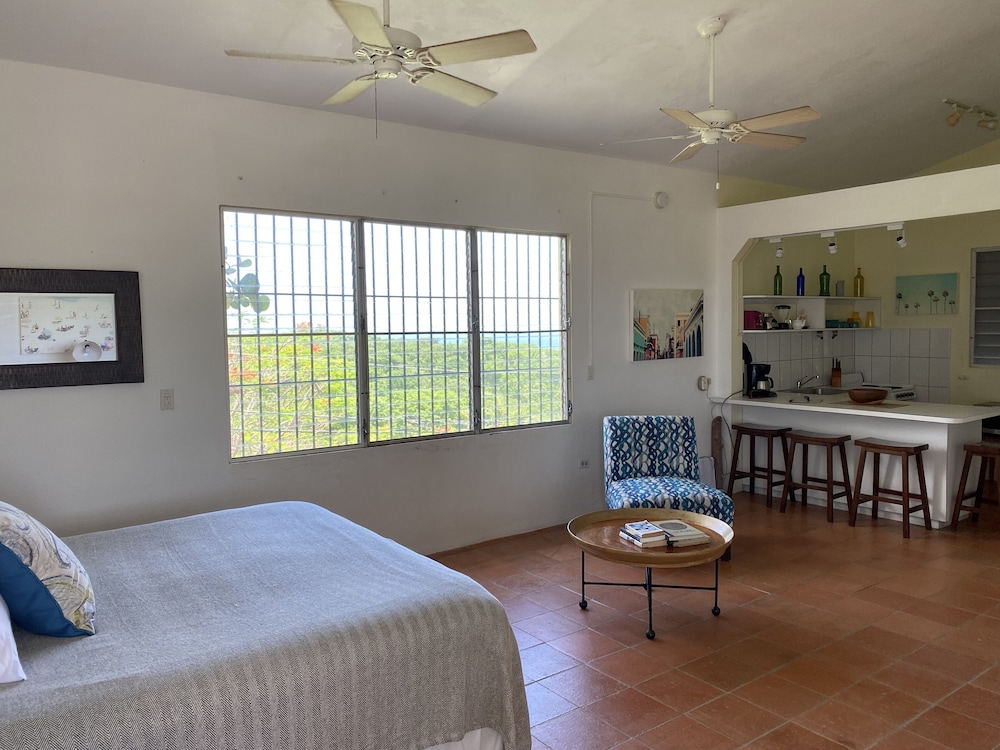 Abreeze 4 Br: Stunning Hilltop Villa In Destino - Vieques