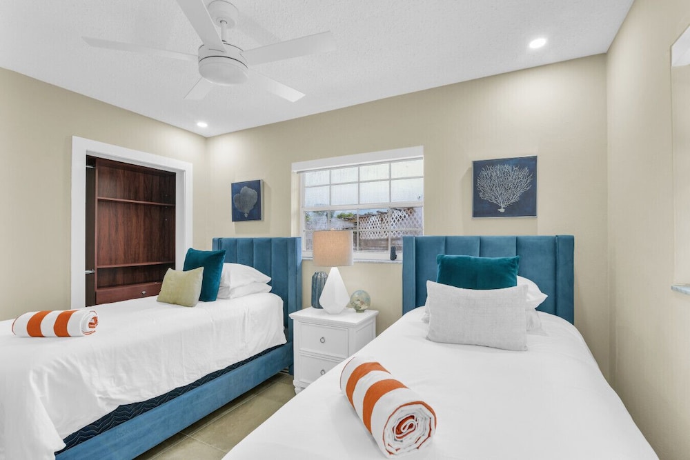 Recientemente Renovado Para Familias Lrge Jardín Privado W Piscina Climatizada A Pie De Synagogu - Boca Ratón, FL