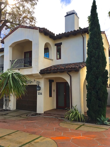 Location/location*
West Beach Hideaway Avail Oct - Santa Bárbara, CA