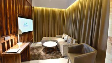 Premium Plus Cottage Valley Facing | Sala de estar | Mesa de pingue-pongue, livros