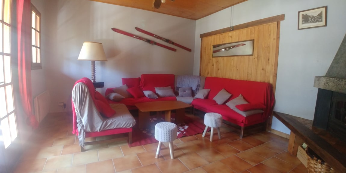 Maison Traditionnelle Au Calme, Jardin Et Vue, Proche Commodités. - La Mongie