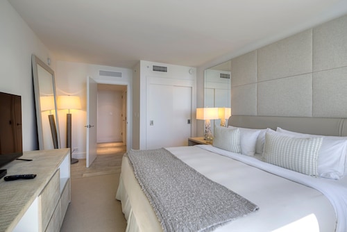 Luxurious 3/3 Direct Ocean Located At 1 Hotel & Homes South Beach - Miami Beach, FL