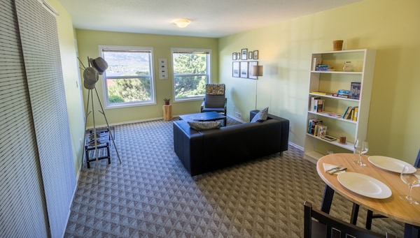 Vineyards & Lakeviews - Private Hillside Suite - 100m Above Osoyoos Lake - Osoyoos