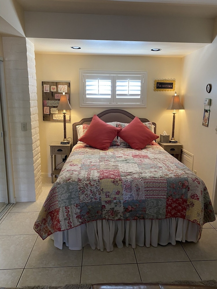 Private Casita For Today's Retreat Centered In A Large Private Estate. - Phoenix, AZ