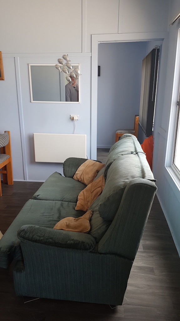 Beachside Cottage In Great Location, Only 30min From Cbd - Bruny Island