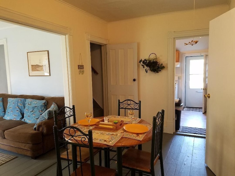 Private 5 Rooms, One Side Of Duplex, Screened Porch, Yard Space - Boat Parking, - State of New York