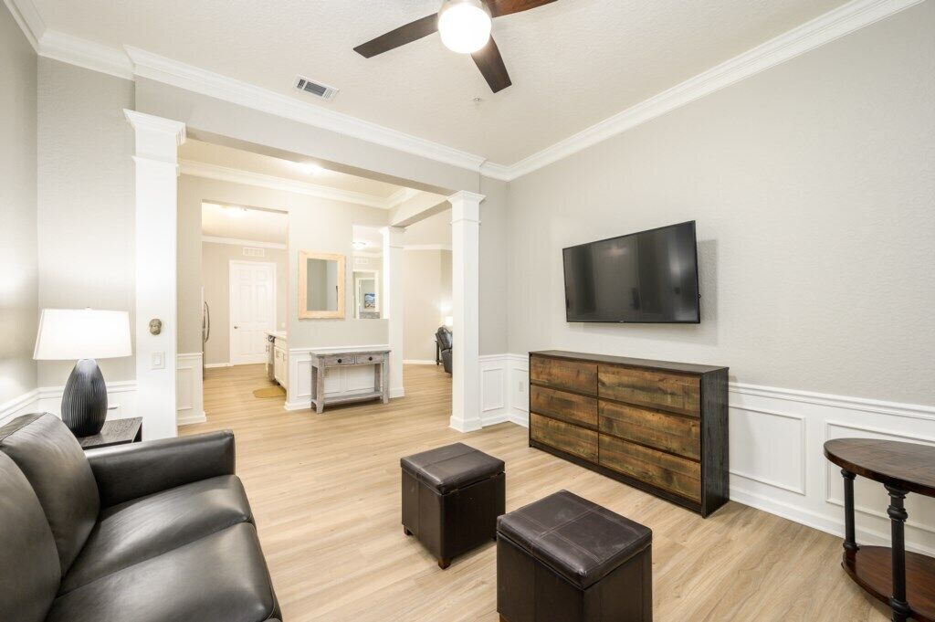 Epic Universe Beautiful Modern Condo - Vista Cay Resort - 2007 - Winter Garden, FL