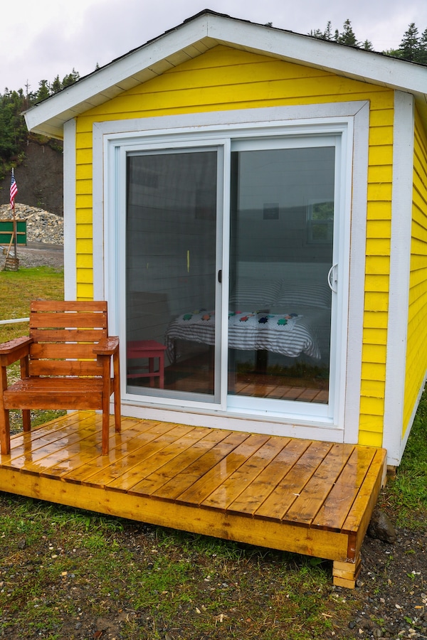 Cute & Quaint Oceanfront Camping Pods In Gros Morne National Park - Gros Morne National Park Of Canada