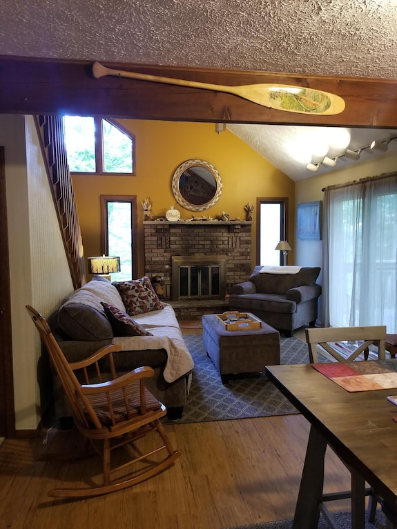 Cozy Cabin Escape Met Binnen- En Buitenzwembaden, Bubbelbaden, Tennis, Skiën En Meer - Pennsylvania