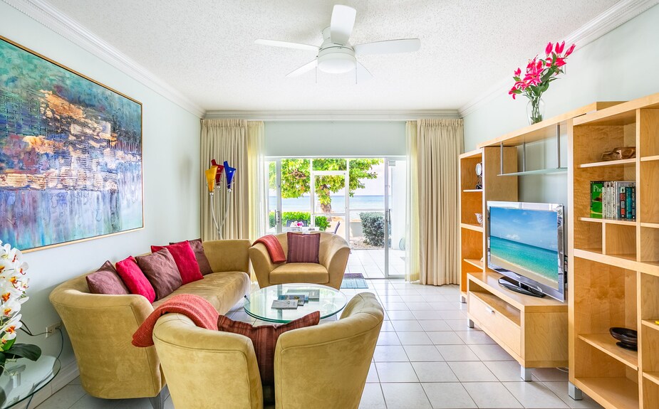 A 10 Pies De Seven Mile Beach, Grandview Tiene Una Gran Vista - Cayman Islands