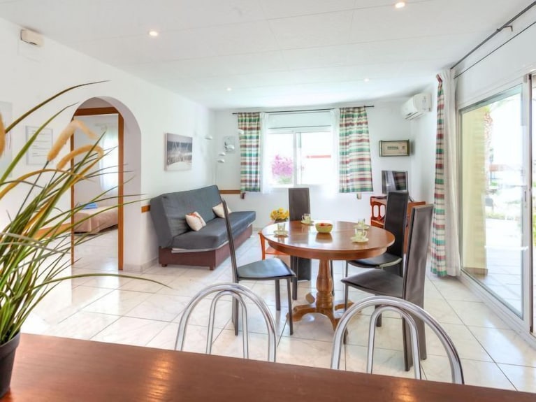 La Chumberita By Interhome - Llançà