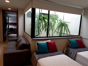 Quarto Duplo ou Twin Familiar | Roupa de alta qualidade, camas de colchão pillowtop, cofre no quarto 