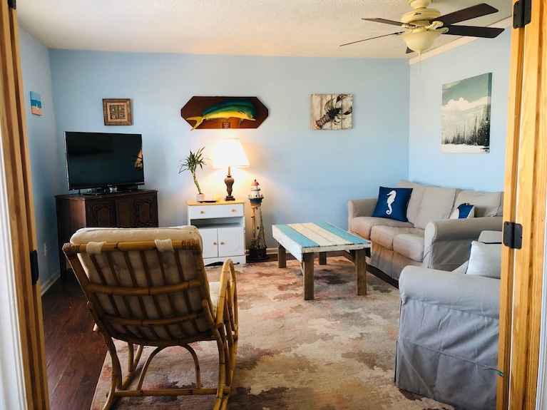 Bring Your Boat Bungalow, Pet Friendly, Close To Topsail Beach & Marina - North Carolina
