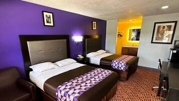 Quarto casal básico | Wi-Fi de cortesia, individualmente mobiliados, roupa de cama