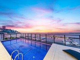 15 piscinas exteriores 