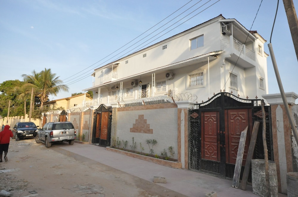B2 Luxury Apartments - Gambia