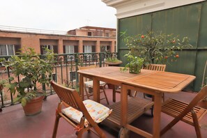 Quarto Triplo | Terraço/pátio interior