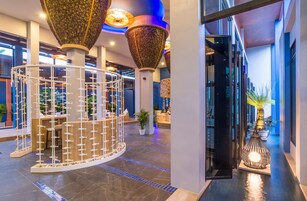 Com vista para o oceano, aberto diariamente 