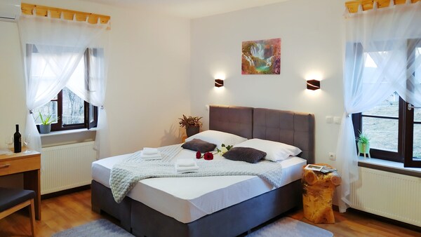 Plitvice Streaming - Croatia