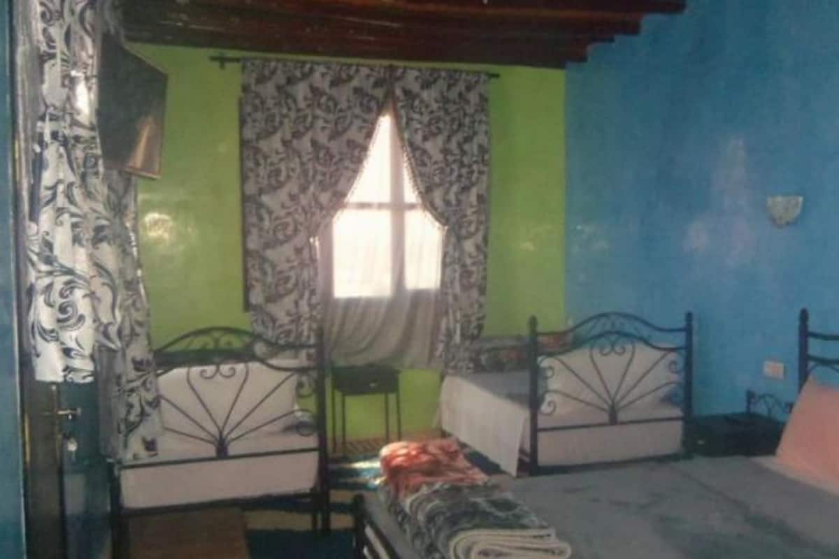 Quarto Triplo | Cortinas/cortinados opacos, Wi-fi grátis, roupa de cama fornecida 