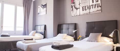 Quarto Triplo, 3 camas individuais, casa de banho privativa | Wi-fi grátis, roupa de cama fornecida