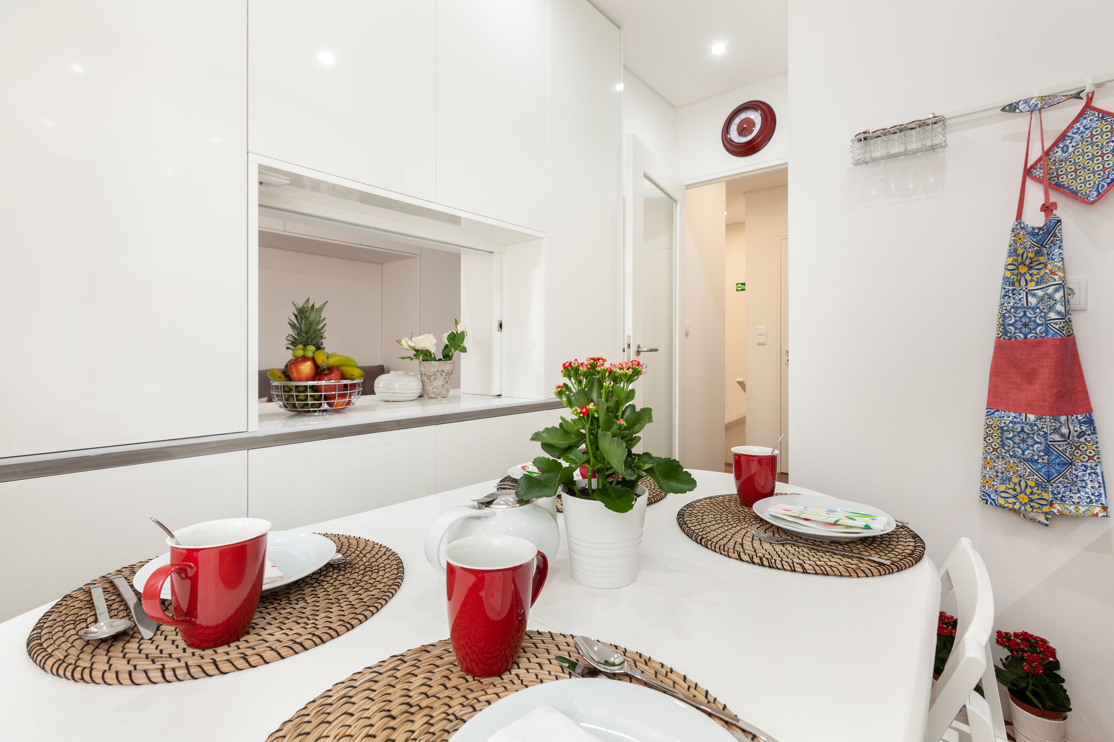 Apartamento Cidade, 2 quartos | Cozinha privada | Um frigorífico, um micro-ondas, uma placa de cozinha 