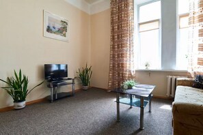 Apartamento | Sala de estar | TV