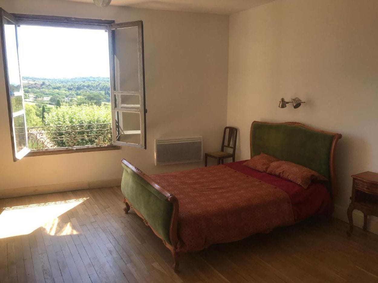 Quarto Duplo Panorâmico, vista para a colina | Camas desdobráveis, Wi-fi grátis, roupa de cama fornecida 