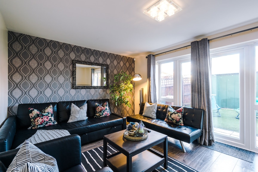 Bright & Modern Town House 5 Beds, Close To City & Universities - Salford