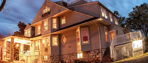 Friendly City Inn Bed & Breakfast - Harrisonburg, VA