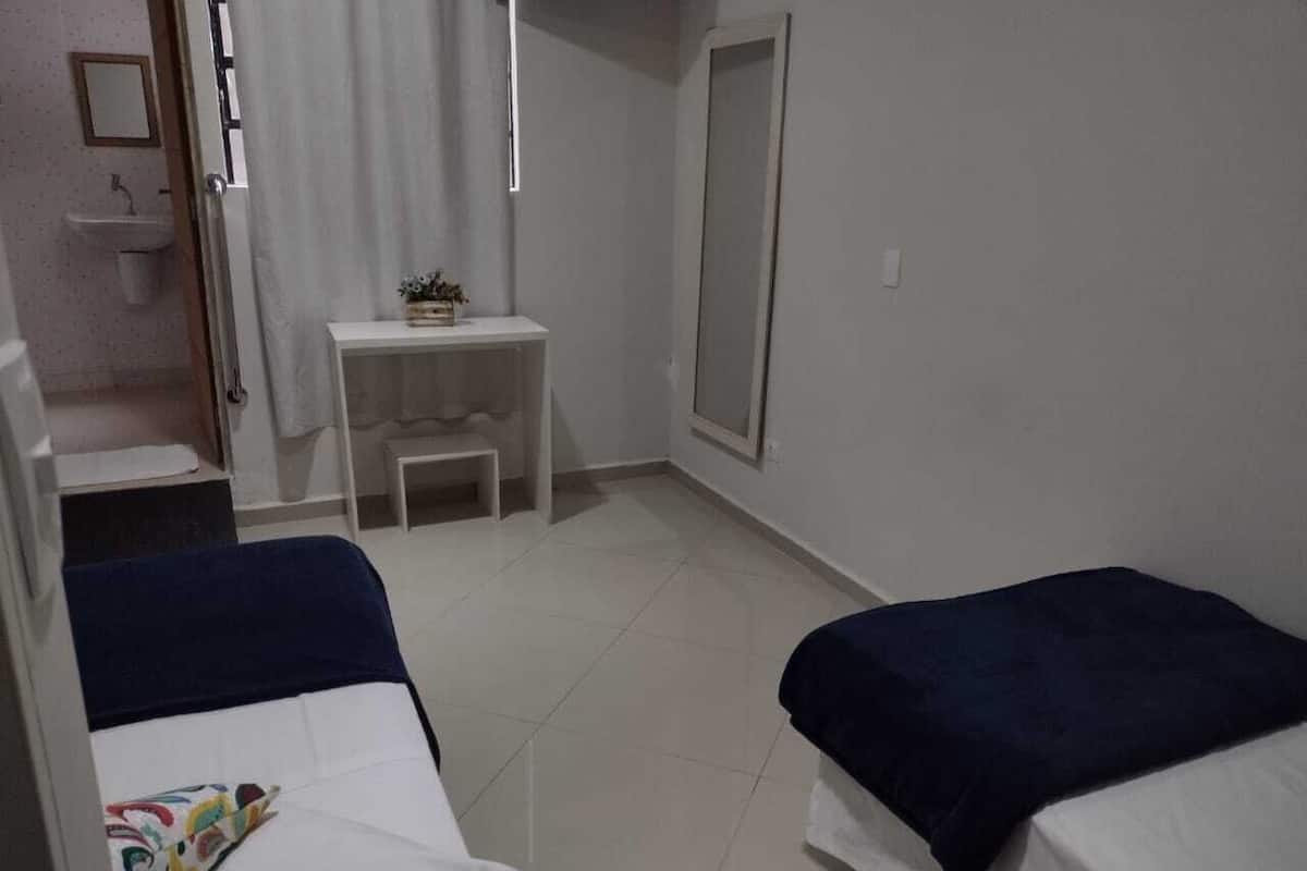 Quarto conforto | Roupas de cama antialérgicas, camas com colchões pillow-top