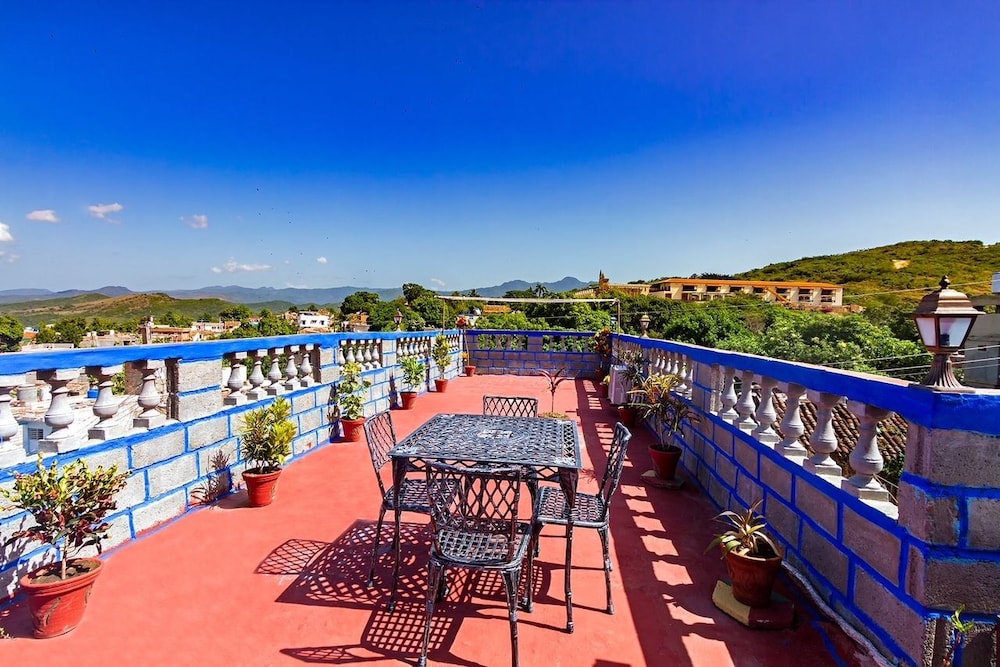 Casa Chicho Pega Duro - Cuba