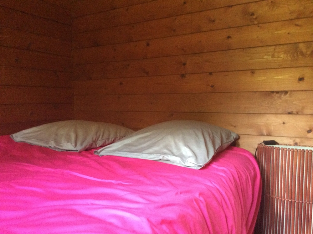 Zonnig Houten Chalet - Guidel