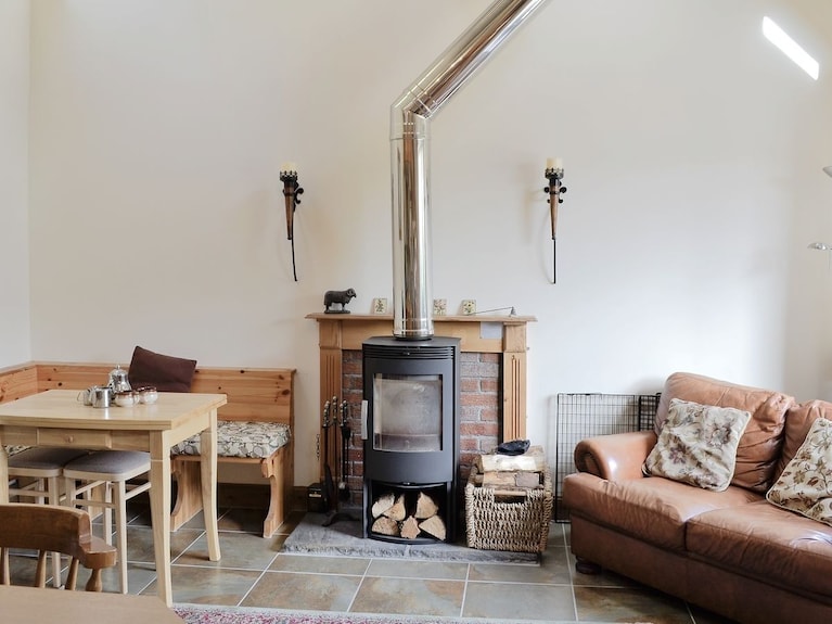Cosy Cottage With Log Burner Very Tranquil In Gorgeous Rural Setting - Aberdeenshire
