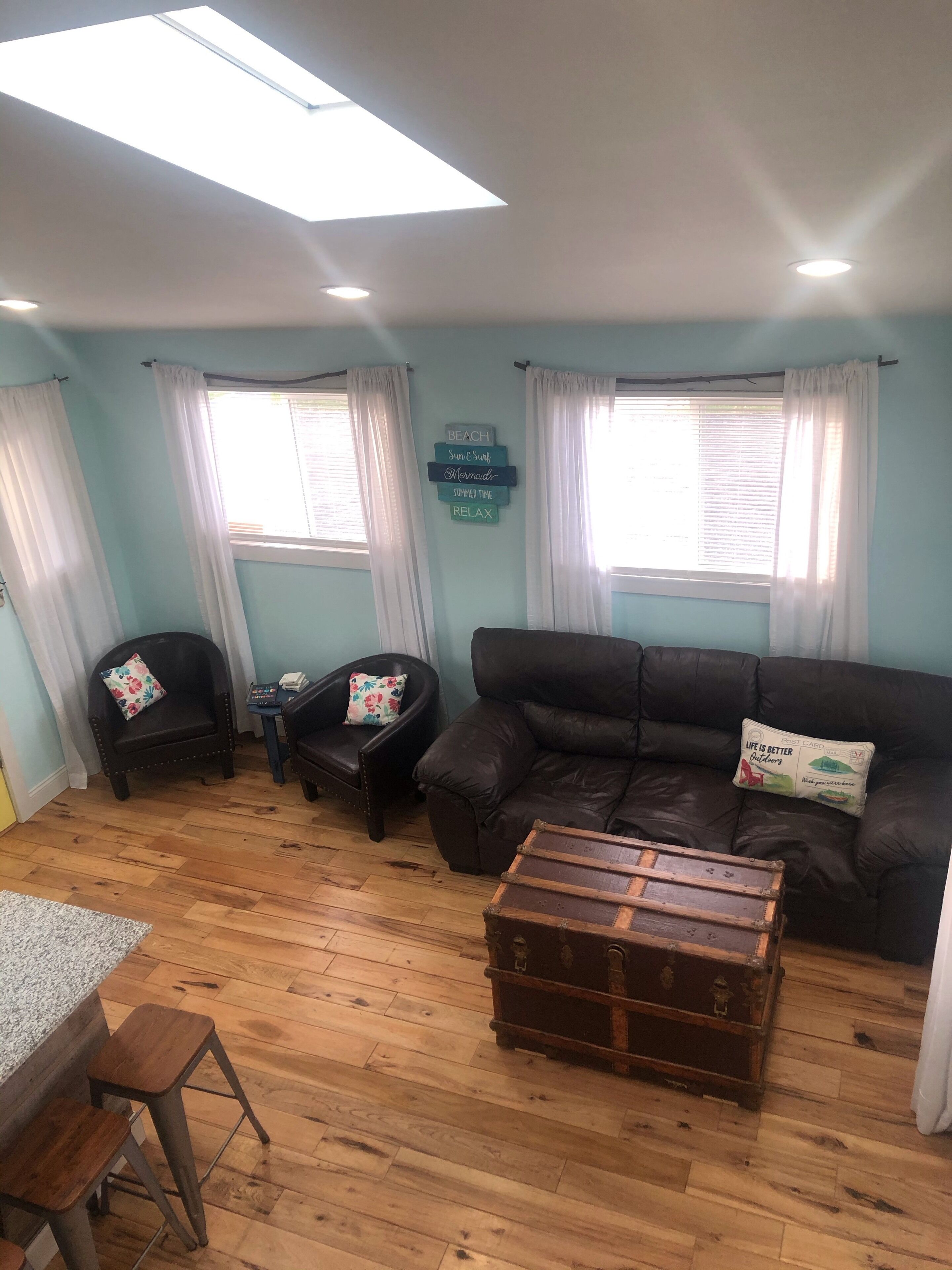 Dylans Lighthouse Is A Beautiful Newly Remodeled 2 Bedroom Cottage. - Geneva-on-the-Lake, OH