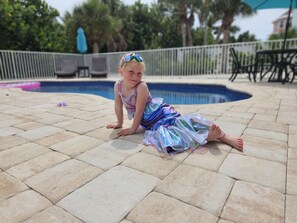 "PERFECT SHELL"LUXURY HOUSE STEPS 2 OCEAN*LRG POOL*FRONT BALCONY ...