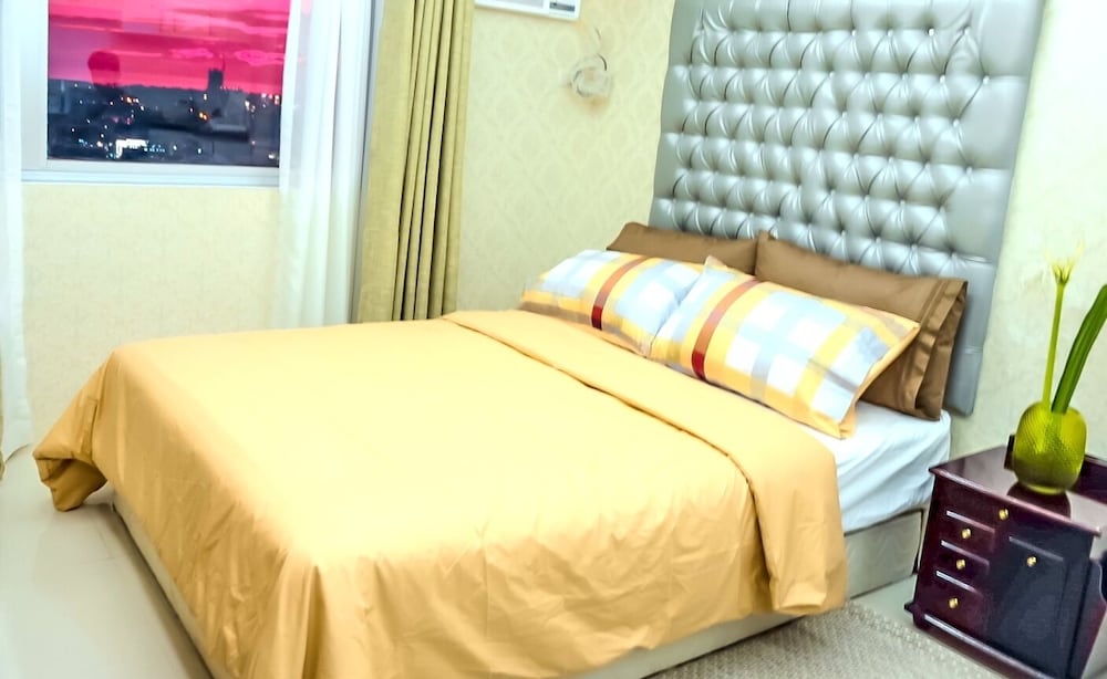 Studio Condo On The 16th Floor With Breathtaking City View - Davao City