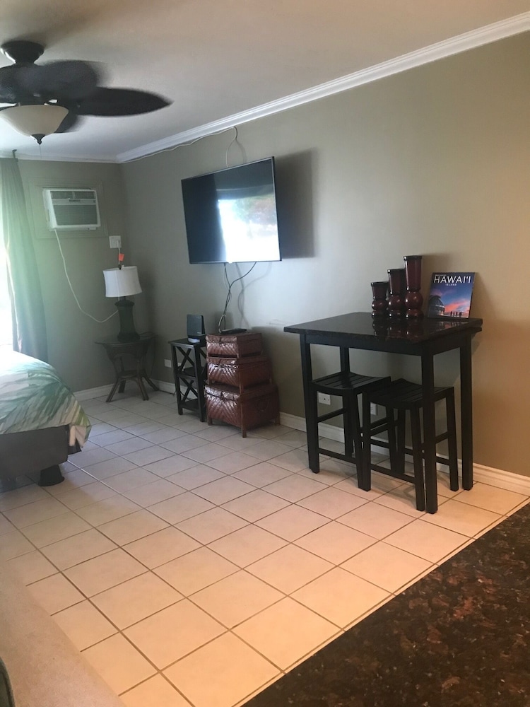 El Condominio Palm-cozy En El Corazón De Kona - Kailua-Kona, HI