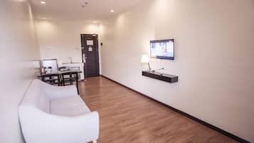 Suite (Pina) | 1 quarto, cofre no quarto, secretária, cortinas/cortinados opacos