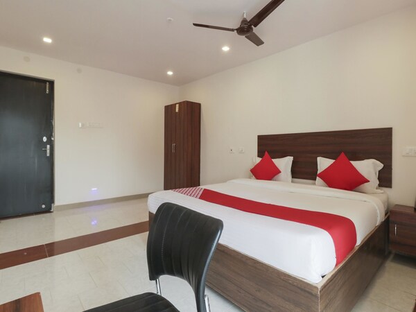 Oyo Flagship 16390 Chukkapalli Chambers - Vijayawada