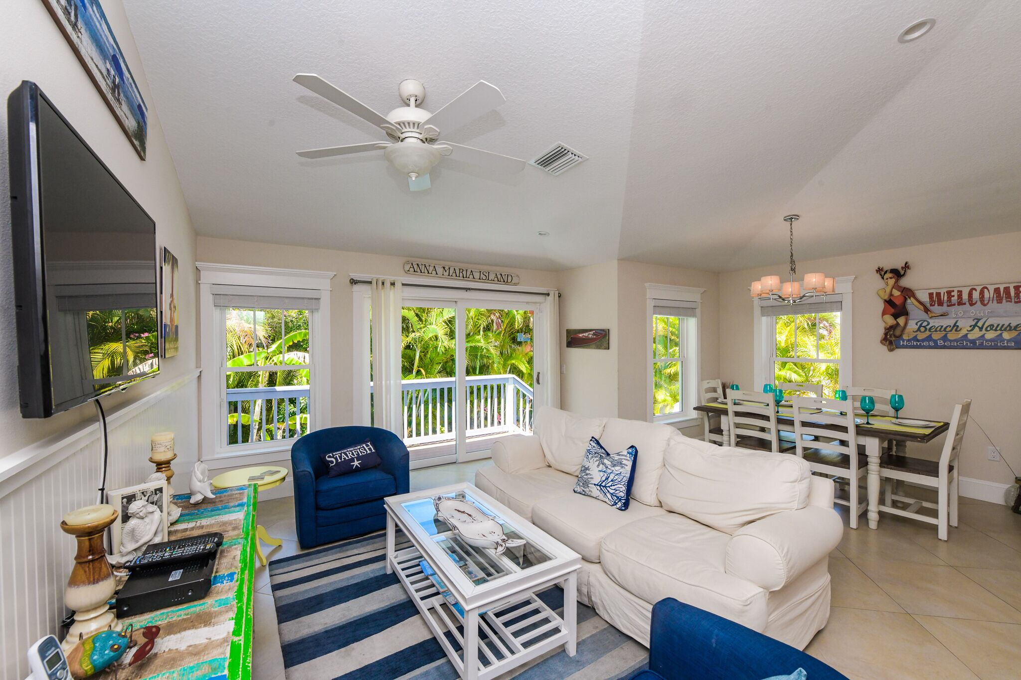 Charming Island Pool Home! Walk To Holmes Beach - Anna Maria Island, FL