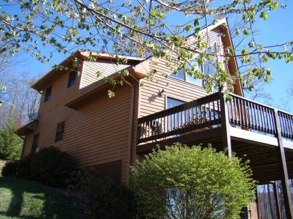 Inmaculada Cabaña De Madera De Cedro En Cascade Mountain Resort Con Vistas Espectaculares - Mount Airy, NC