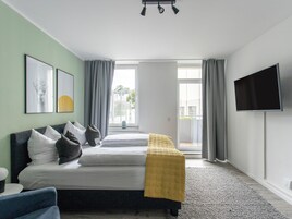 Apartamento, 1 cama queen-size e sofá-cama (Chemnitz Hartmannstr | Two-Bedroom Su) | Secretária adequada para computadores portáteis, Wi-fi grátis