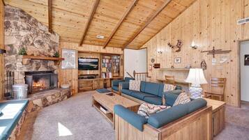 Casa, várias camas, pátio, vista para a montanha (1057) | Sala de estar