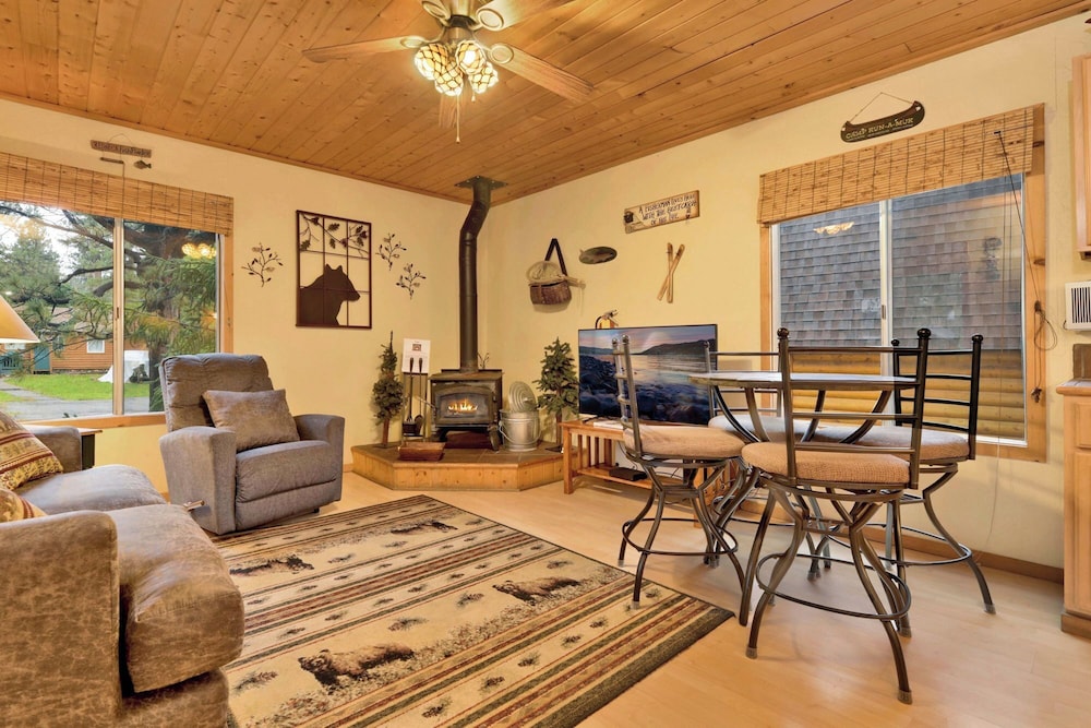 Little Bear #1079 - Forest Falls, CA