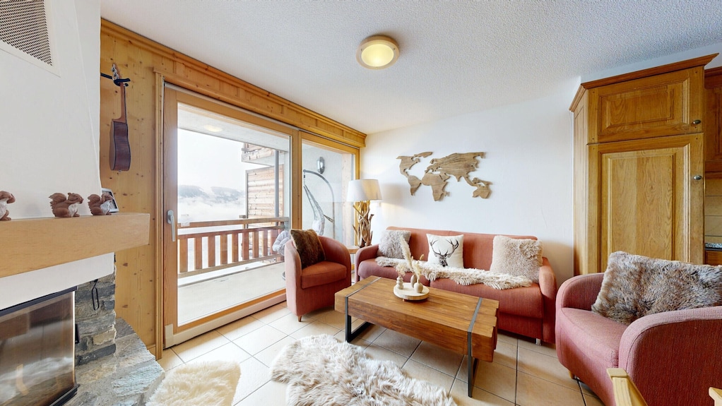 3部屋のアパート、リゾートの中心部のゴンドラから250mに位置する4-8人用の4 *。 S - シオン