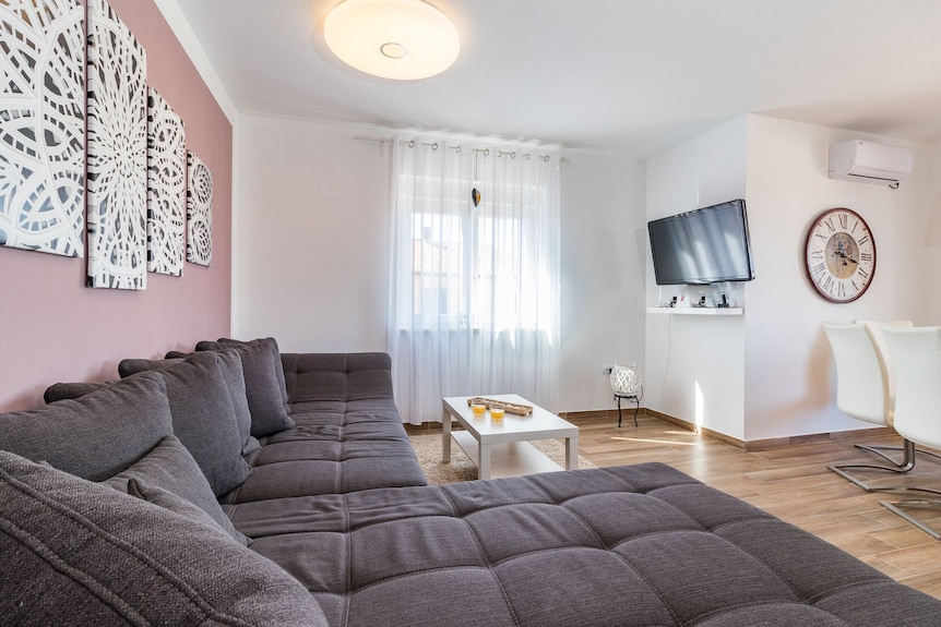 Villa Tiana Is A New Building - Pula